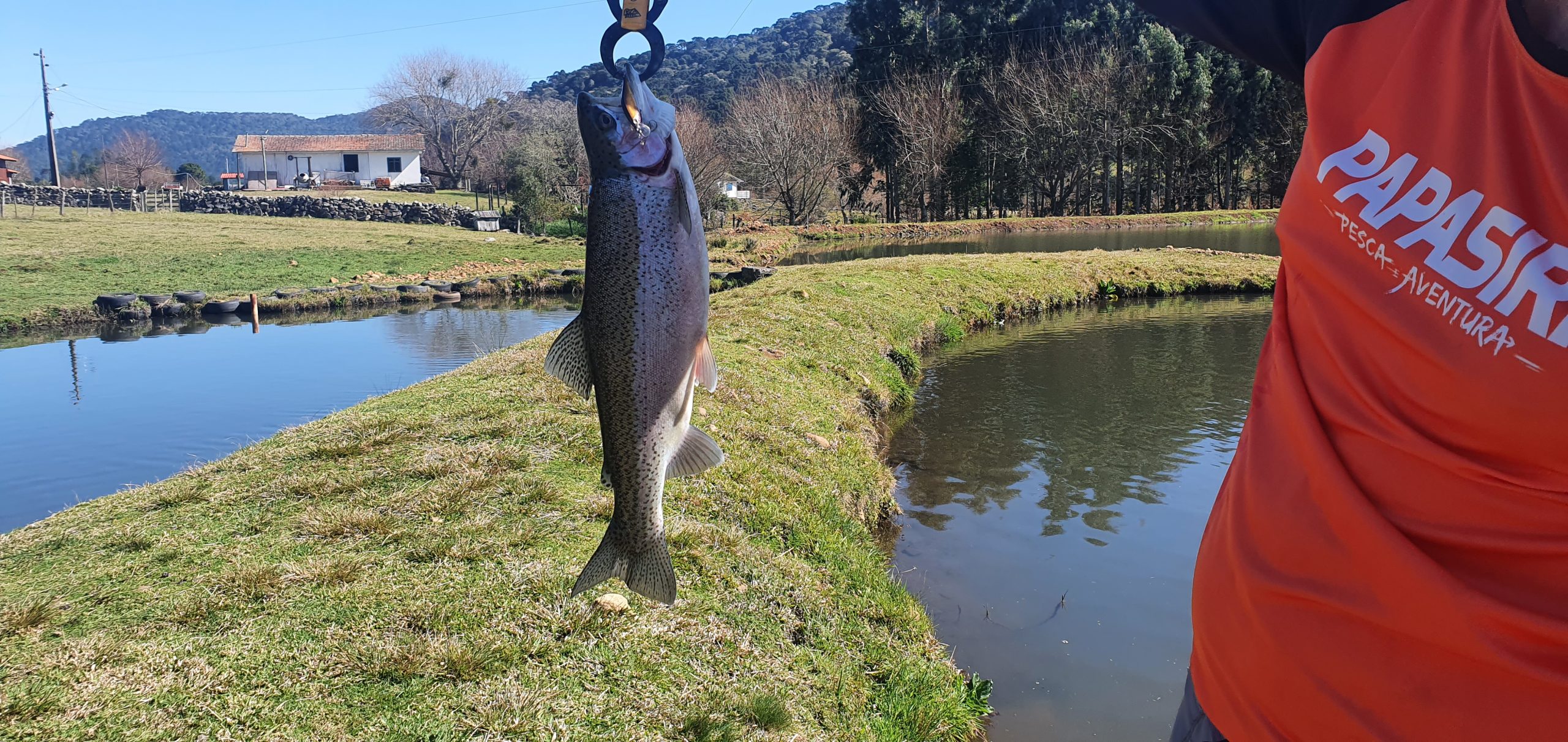 Trutas Gigantes em um dia de campo no Recanto da Truta Urubici - SC ...